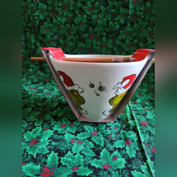 The Grinch | Dining | Grinch Ramen Bowl Chopsticks New | Poshmark